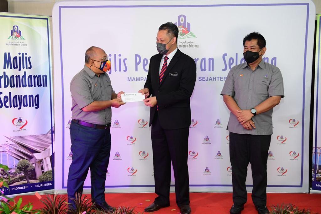 Penyampaian Amanat Tahun Baharu 2022 Dan Pelancaran Logo Sempena ... Penyampaian Amanat Tahun Baharu 2022 Dan Pelancaran Logo Sempena ...