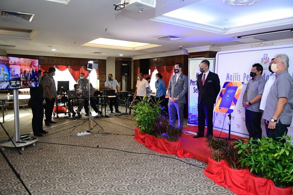 Penyampaian Amanat Tahun Baharu 2022 Dan Pelancaran Logo Sempena ... Penyampaian Amanat Tahun Baharu 2022 Dan Pelancaran Logo Sempena ...